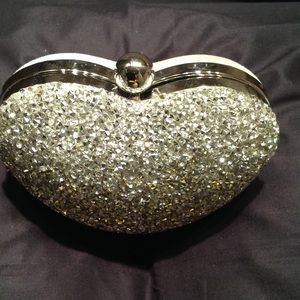 💎Diamond clustered💎 | Bags | Prom Ready Silver Diamond Clustered Heart ...